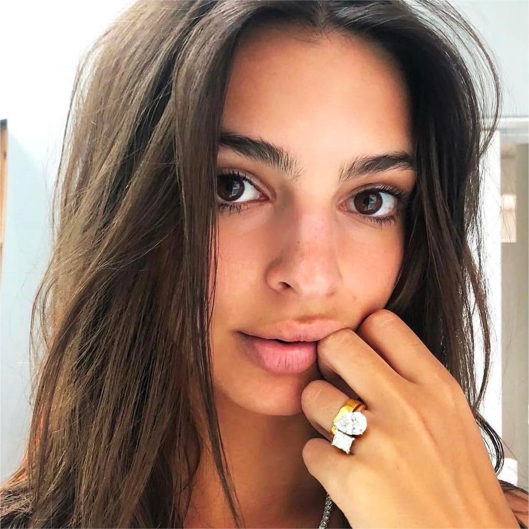 Inspiration from Emily Ratajkowski's Toi et Moi Diamond Engagement Rin ...